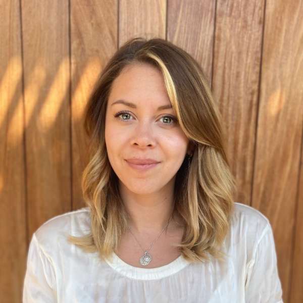 Holly Phillips's Instagram, Twitter & Facebook on IDCrawl