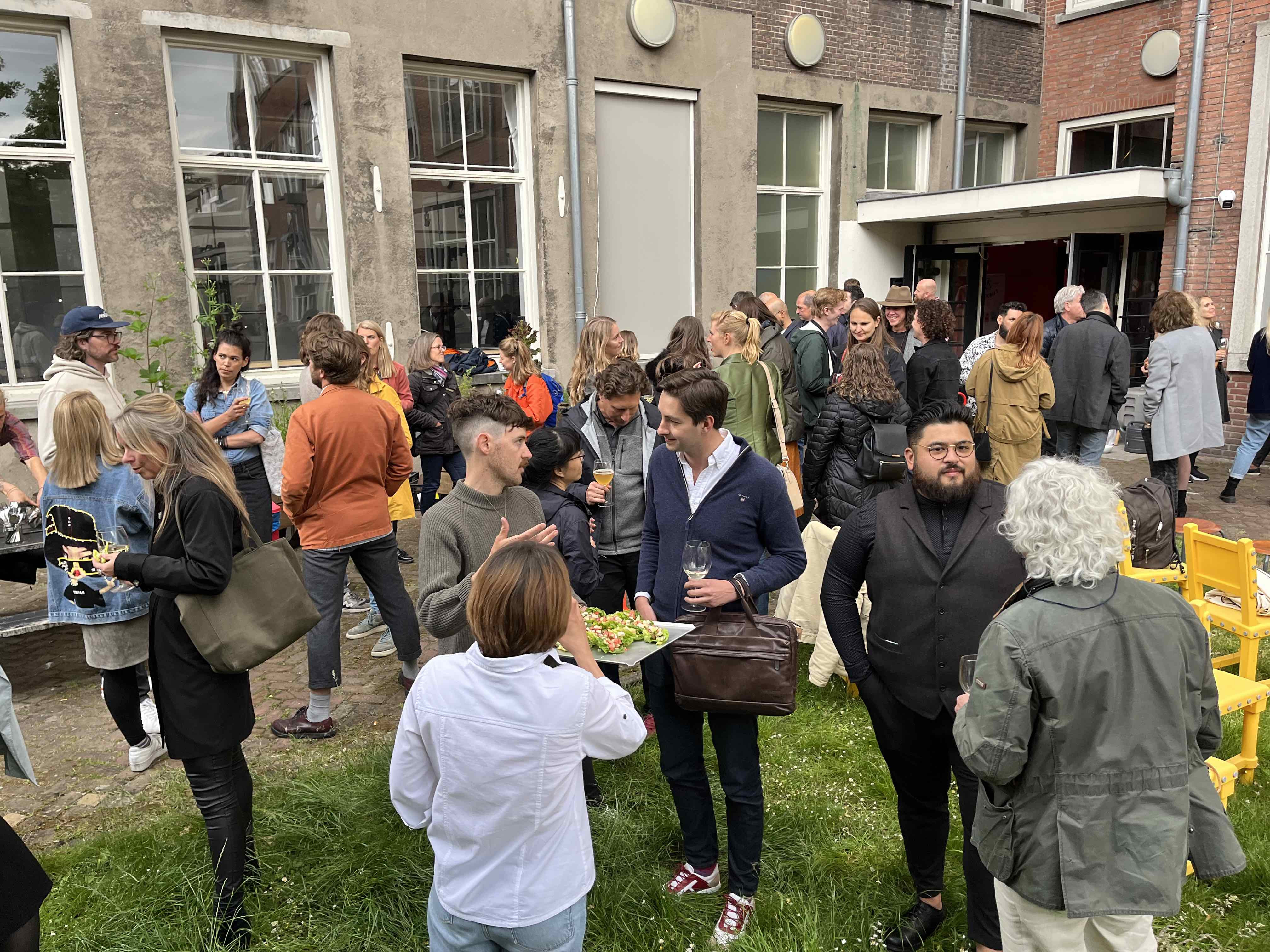 Impromptu drinks in Amsterdam - Event - Vevolution